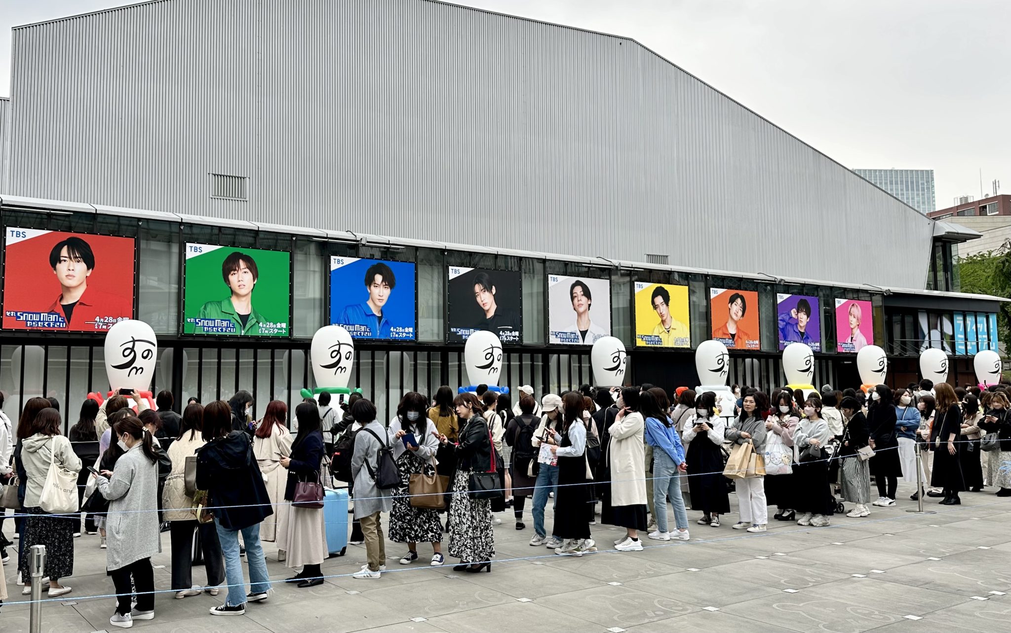 赤坂サカス広場にスノーマン！ | 赤坂サカス イベント 2026スケジュール